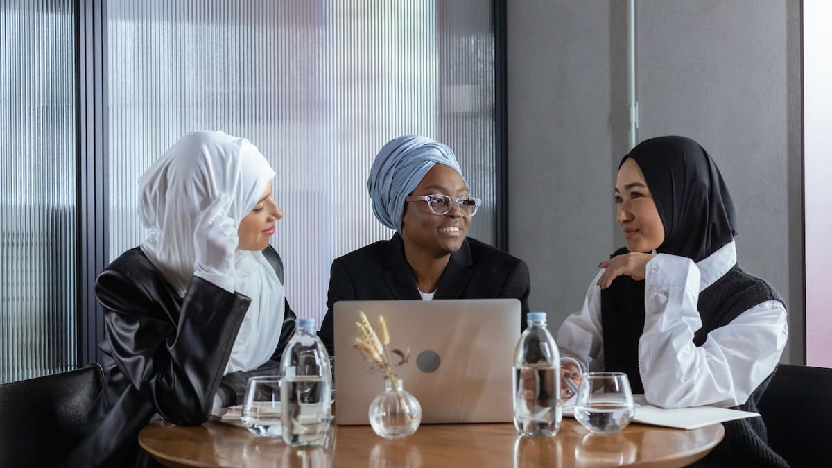 10 Contoh Kalimat Tanya Dimana yang Benar Menurut Kaidah Bahasa Indonesia