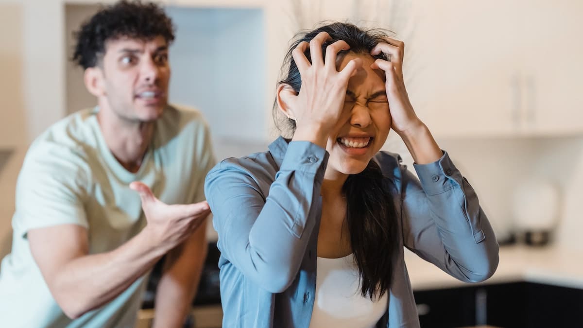 Mengenal Playing Victim, Ciri-Ciri, Contoh, dan Cara Menghadapinya