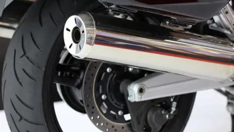 Jika terdapat asap putih yang keluar dari kenalpot sepeda motor 4 tak ...