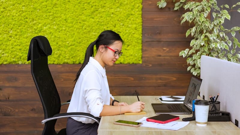 8 Situs Freelance untuk Penulis dengan Bayaran Dolar